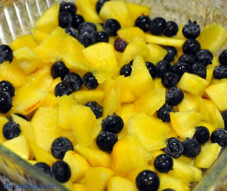 Easy Peach Blueberry Crisp - Beyer Eats and Drinks