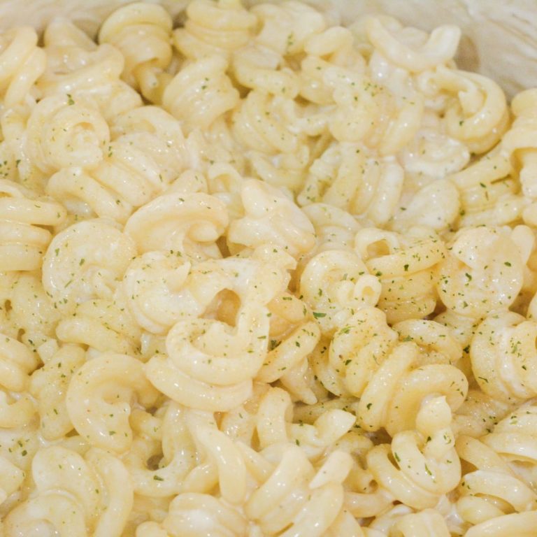 White Macaroni and Cheese - Stovetop Mac and Cheese Recipe - Beyer Eats ...