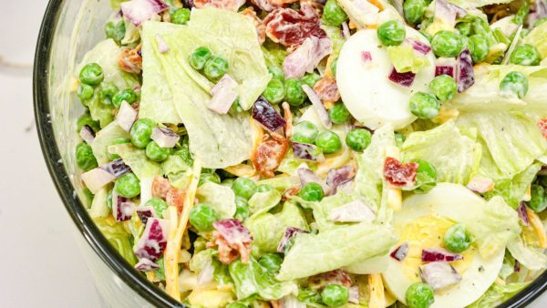 Traditional 7-Layer Salad Recipe with Peas and Hard-Boiled Eggs - Beyer ...