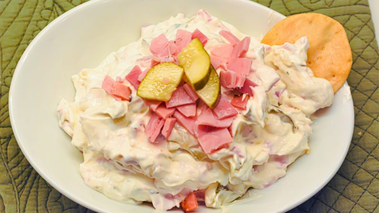 Creamy Pickle Wrap Dip with Deli Ham – A Crowd-Pleasing Party Favorite ...